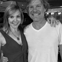 Scott & Sara – Playing hundreds of rock, pop, and country hits